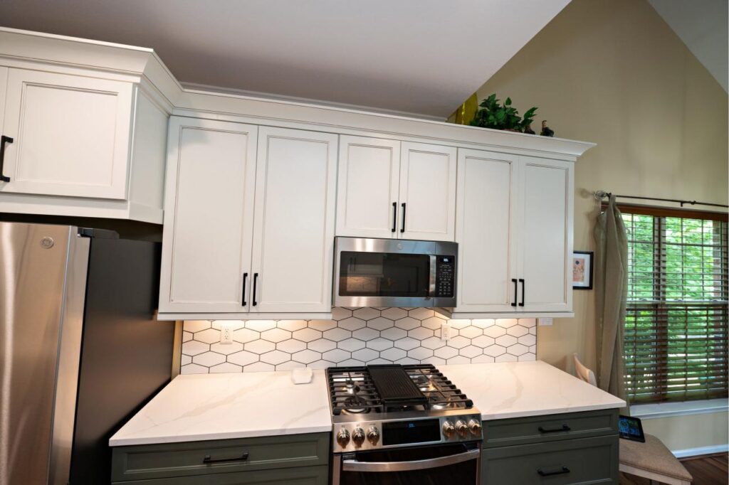 How High should your Kitchen Backsplash Reach?